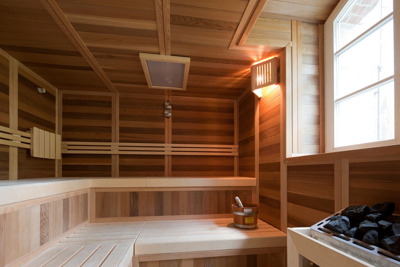 Whirlpool & Wellness - ULTRALINE – Infrarot und Sauna in Kombination